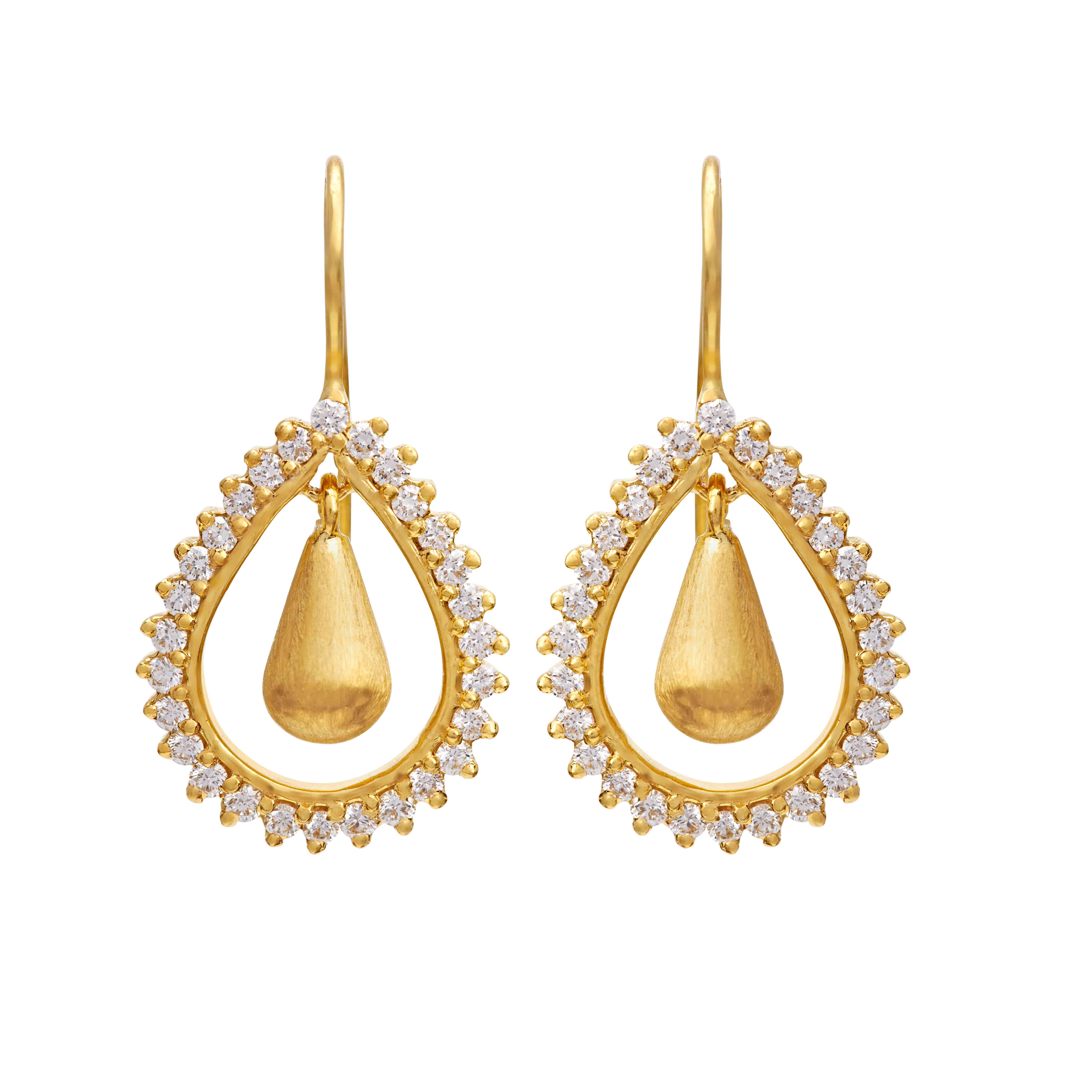 Bewitching Pear Shaped Drops in Gold & Diamonds