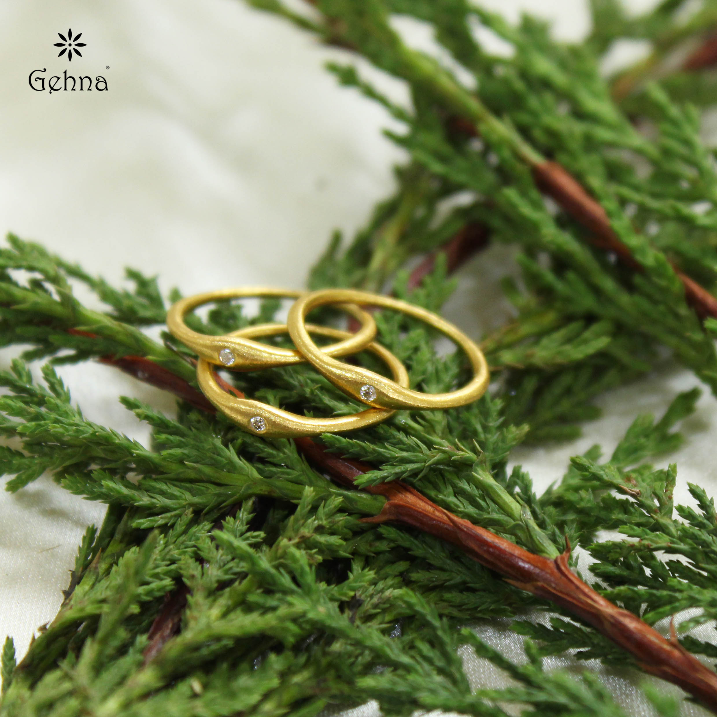 Magnetic Diamond 18K Gold Stacking Rings