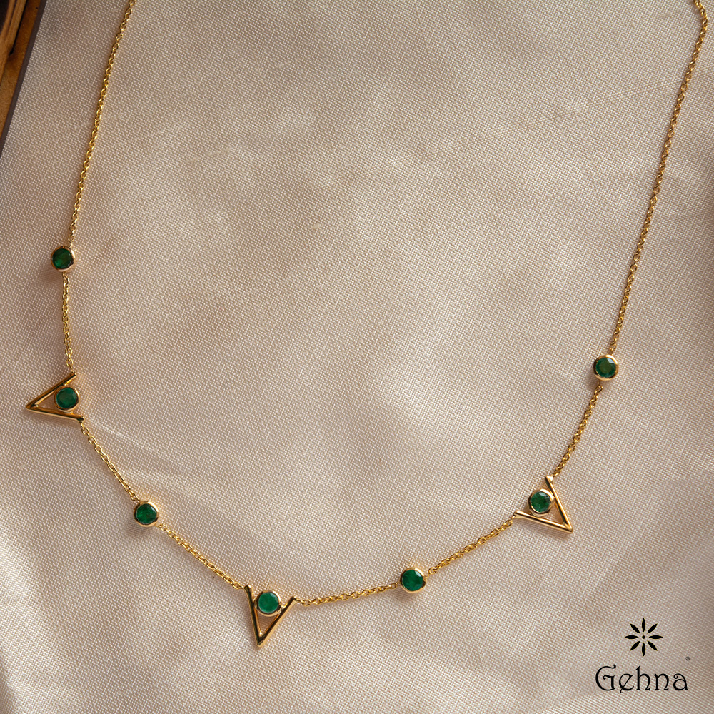 Shop Graceful Natural Emerald 18K Gold Chain for Women | Gehna
