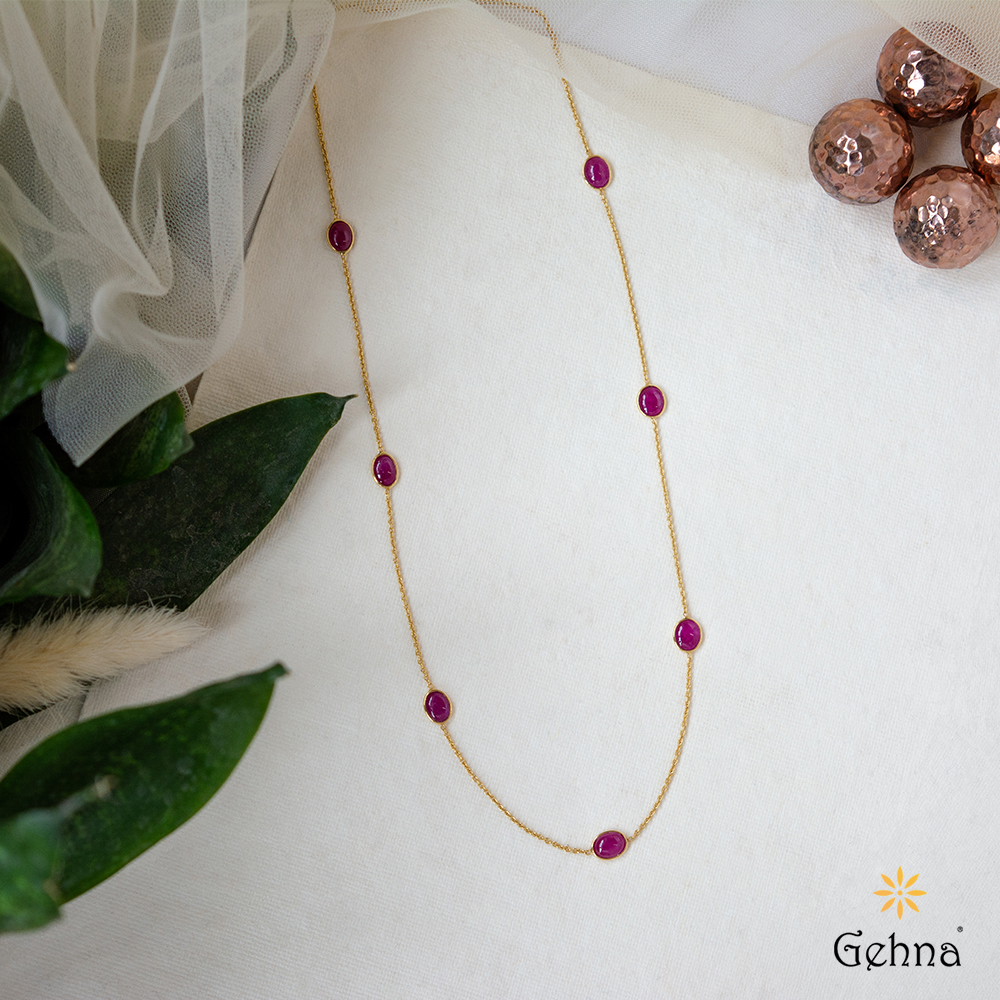 Shop Sleek-Scarlet Kempu Ruby 18K Gold Chain for Women | Gehna