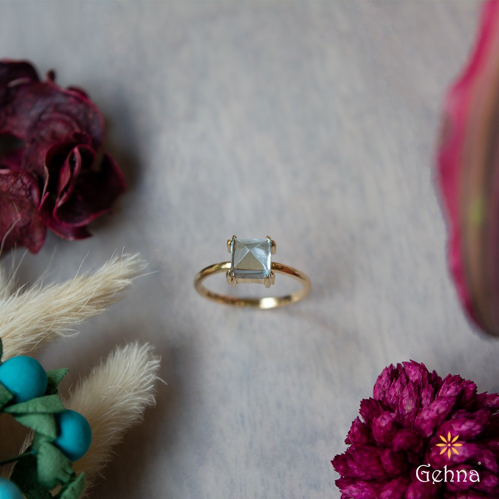 Shop Serenic Delight Aquamarine 18K Gold Ring for Women | Gehna