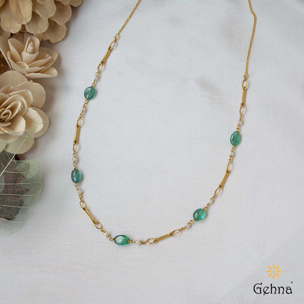 Ethereal Emerald & Basra Pearl 18K Gold Chain (16 Inches)