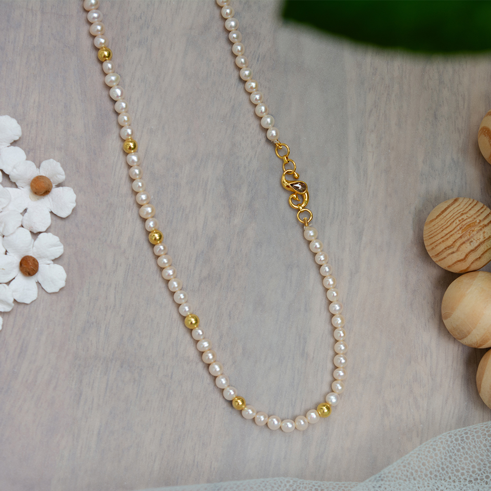 Shop Lumiere Luster Pearl & Diamond 18K Gold Chain for Women | Gehna